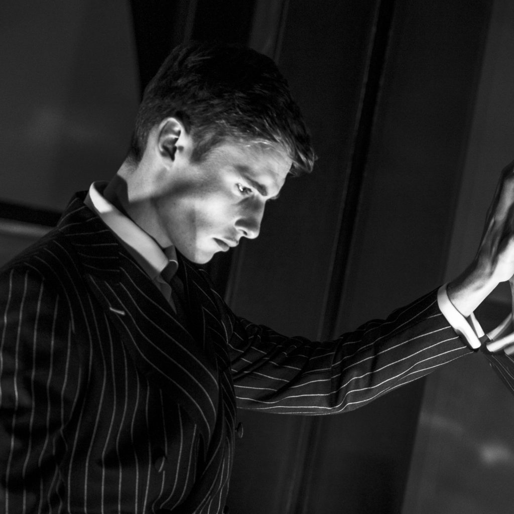 Bespoke Suits & Tailoring - The Bespoke Tailor | UK